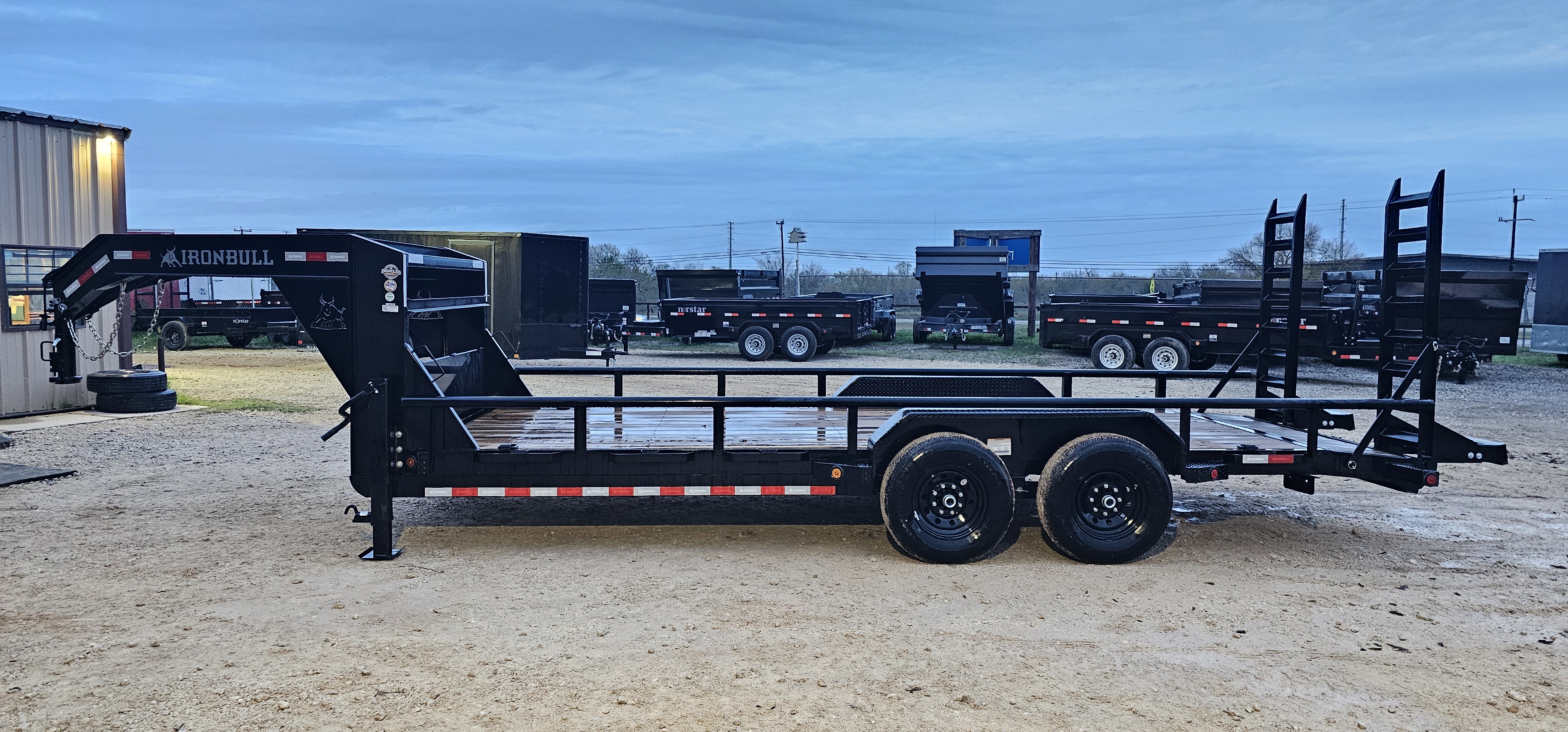 2026-Norstar-83-x-20+4-Iron-Bull-ETG-Gooseneck-Lowboy,-Pipetop,-4ft ...